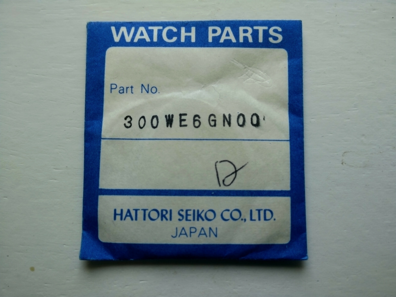 Genuine NOS Seiko Watch Crystals - Various shapes & sizes 18 of 23 | eBay