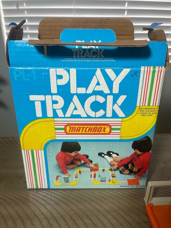 Vintage 1980 LESNEY MATCHBOX PLAY TRACK Match Box . | eBay