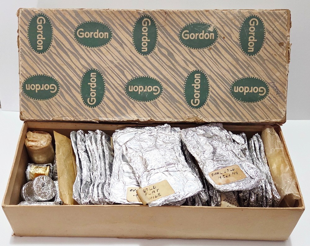 1940's Gordon Co Box w/ 52 Original Cards, Spools of Fly Tying Tinsel & More | eBay