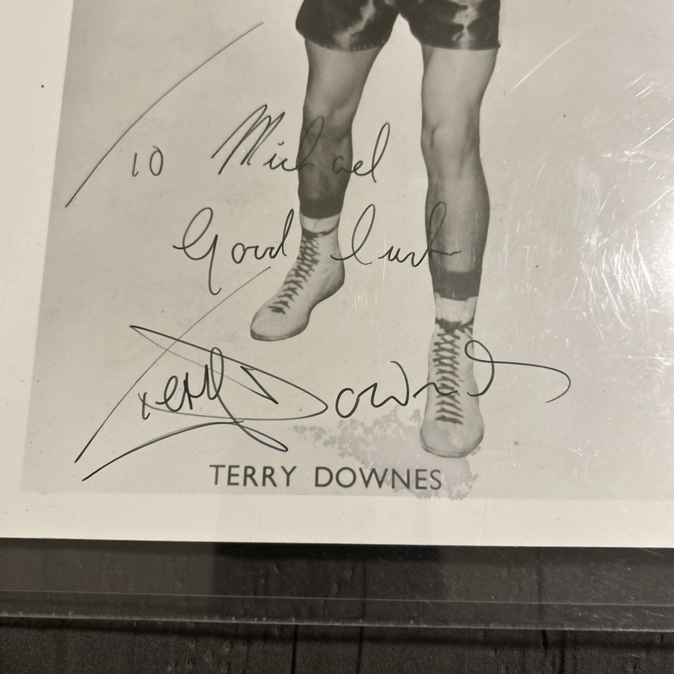 Terry Downes Autographed Photo 8x10 Boxing Middleweight World Champion ...