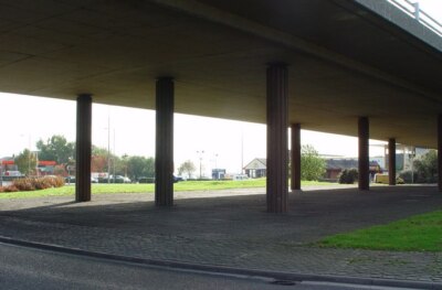 Photo 6x4 The Clive Sullivan Way Kingston upon Hull Runs above the ...