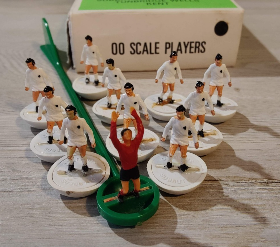 Vintage SUBBUTEO - LEEDS Ref 21 C100 HW Heavyweight Team, Boxed | eBay UK