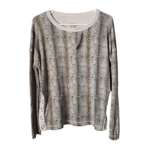 CHASER EVEREVE NWT Leopard Micro Ribbed Henley Snap Button Top XS | eBay