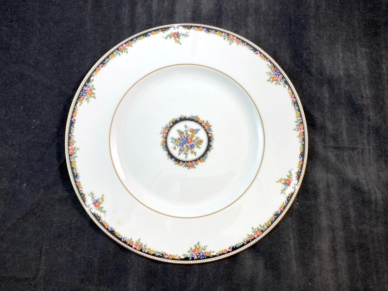 Wedgwood OSBORNE Bone China 5 Piece Place Setting Black Border Dots A+ ...