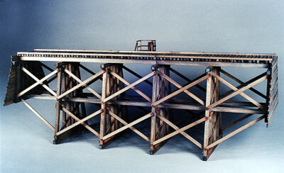 EH7246-HO: 81' Curved/Straight Trestle Kit - 4 Bent 6 Leg - HO/HOn3 ...