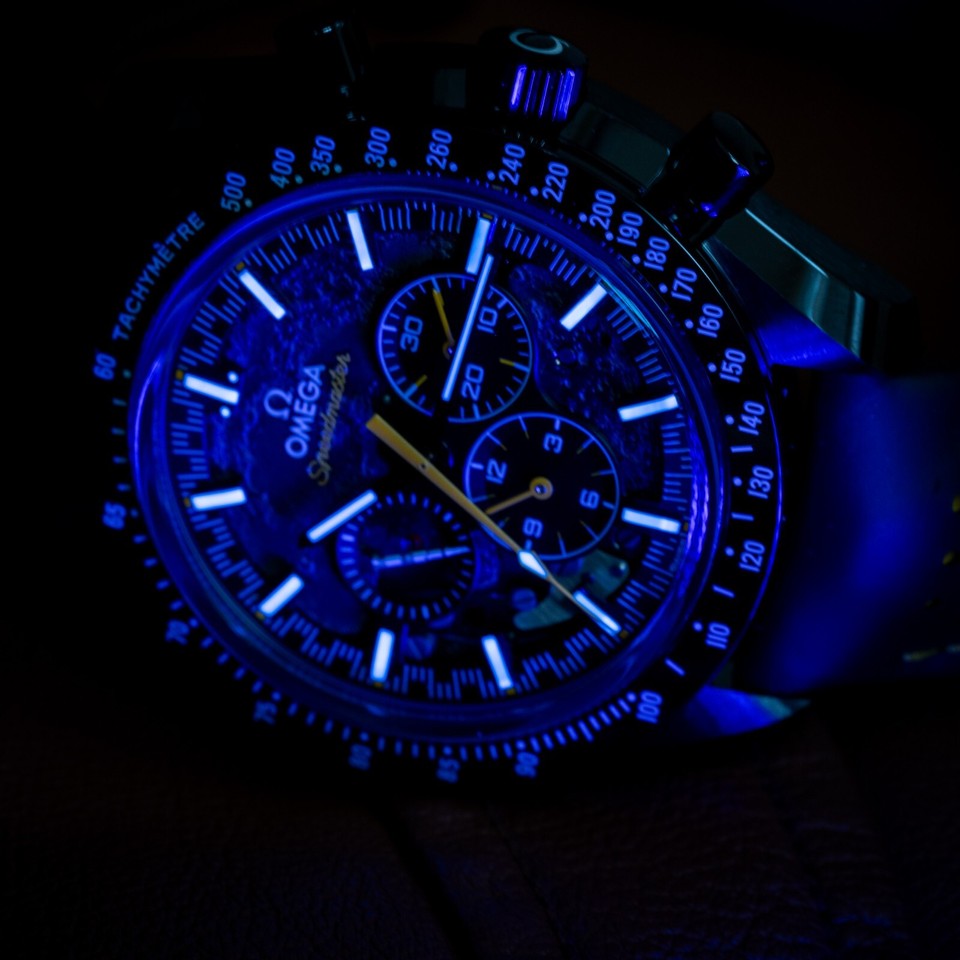Omega Speedmaster Apollo 8 Dark Side of The Moon 310.92.44.50.01.001 ...