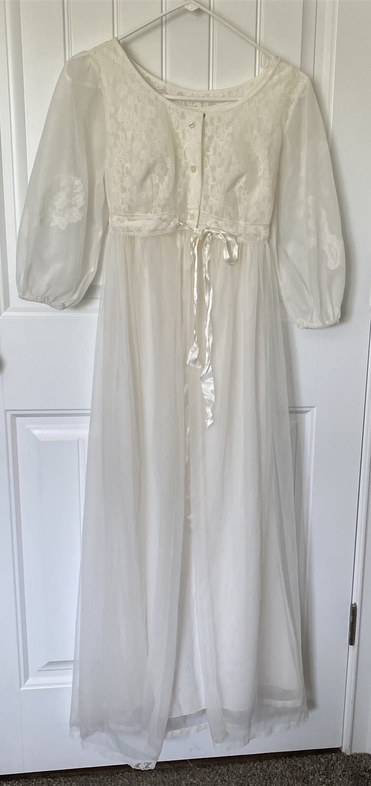 Vintage Peignoir Set Ivory Nightgown Robe Sheer Nylon… - Gem