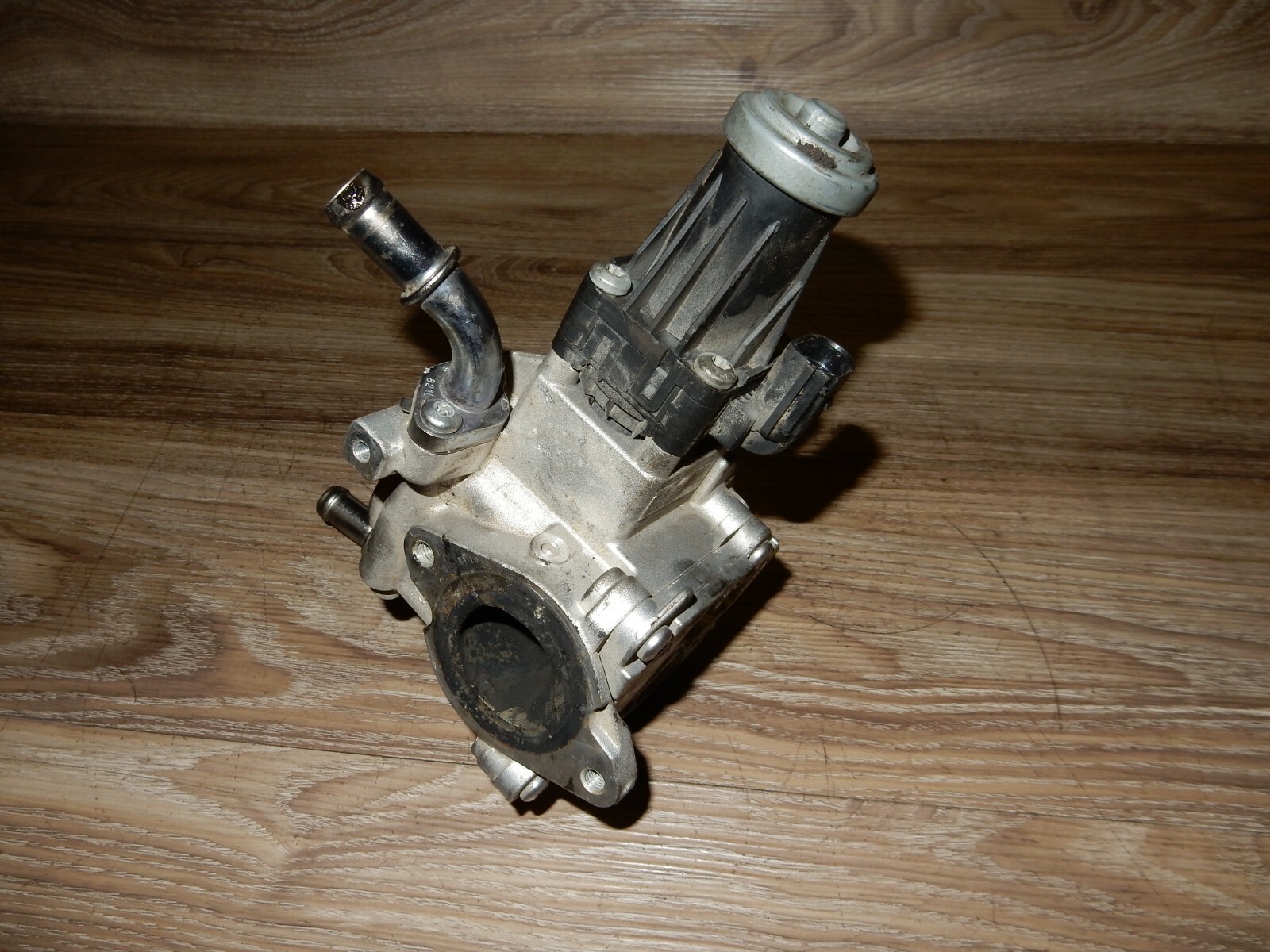 2017-2021 GM 6.6L Duramax Diesel EGR Valve 12641304 OEM | eBay