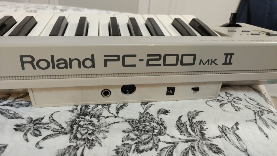 Roland PC-200 MKII Vintage Midi Keyboard Controller w/MIDISPORT 2X2 USB ...