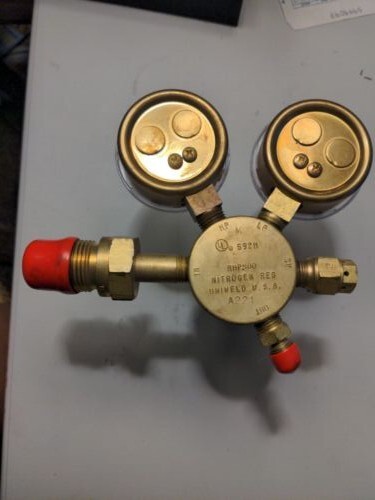 Uniweld RHP500 Nitrogen Regulator with 0-500 PSI Delivery Pressure ...
