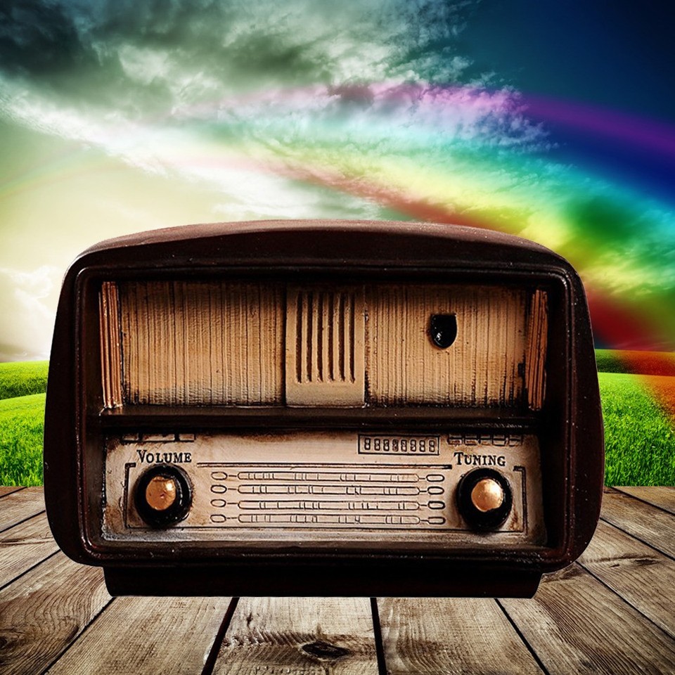 Creative Vintage Old Style Radio Model Resin Desktop Display Ornament ...