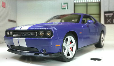 Dodge Challenger 2013 SRT Coupe 1:24 Scale Diecast Model Car 24049 Blue ...