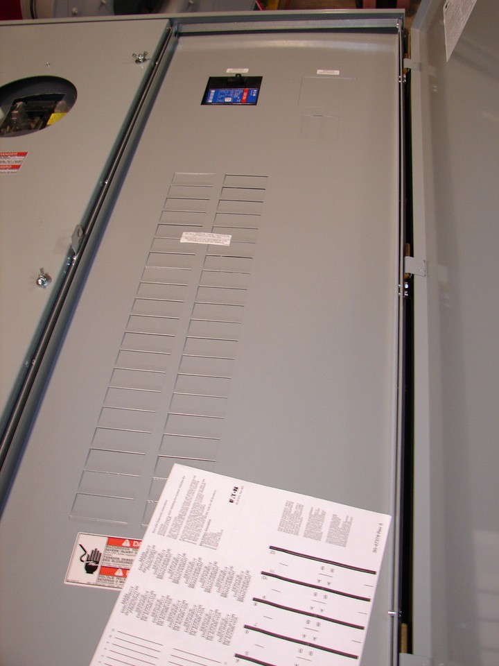 *NEW* Eaton HP816P300BSL ETN House Panel 300A 120/240vac Type 3R | eBay