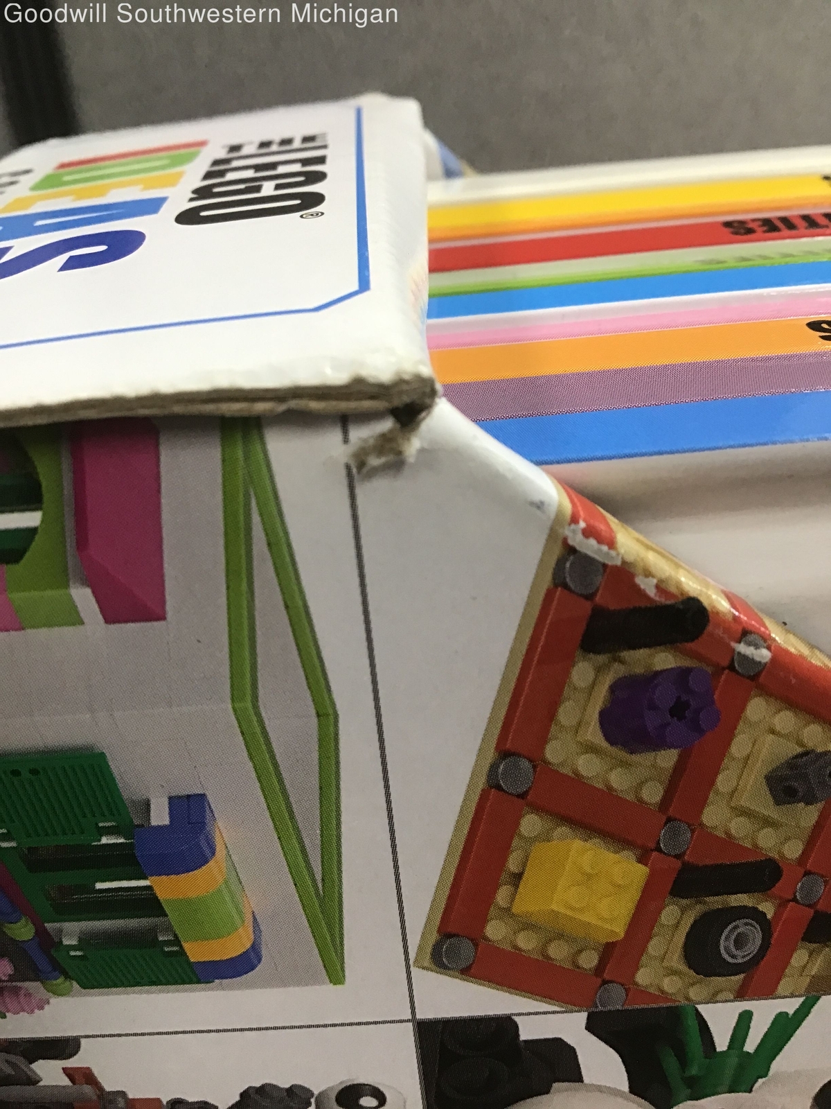 Pre-Owned The LEGO Ideas Collection 10-Book Boxed Set with Minifigure ...