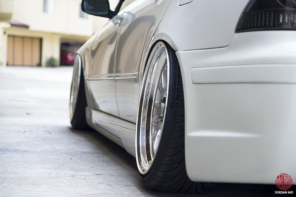 HKS D1 Style Side Skirts In FRP For Altezza / IS300 / IS200 & Wagon ...