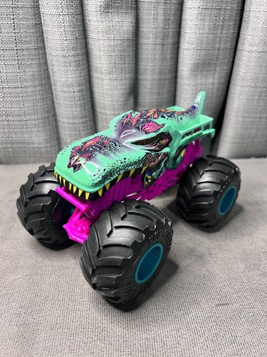 Hot Wheels Monster Jam Truck Monster Zombie Wrex 1/24 Toy Vehicle Pink ...