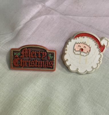 Hallmark 2 Holiday Pins Brooch Merry Christmas & Santa FP-76 | eBay