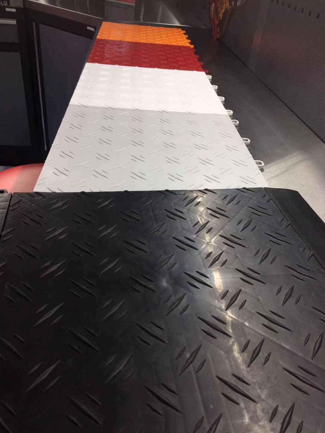 1 Box of Interlocking DIY Heavy Duty Floor Tiles 305x10mm Home Garage ...