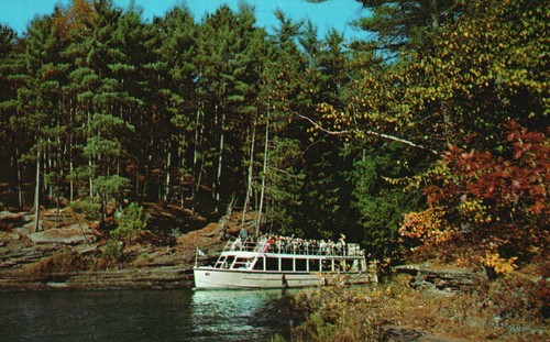 Autumn At Wisconsin Dells Fall Coloring Attraction Wisconsin WI Vintage ...