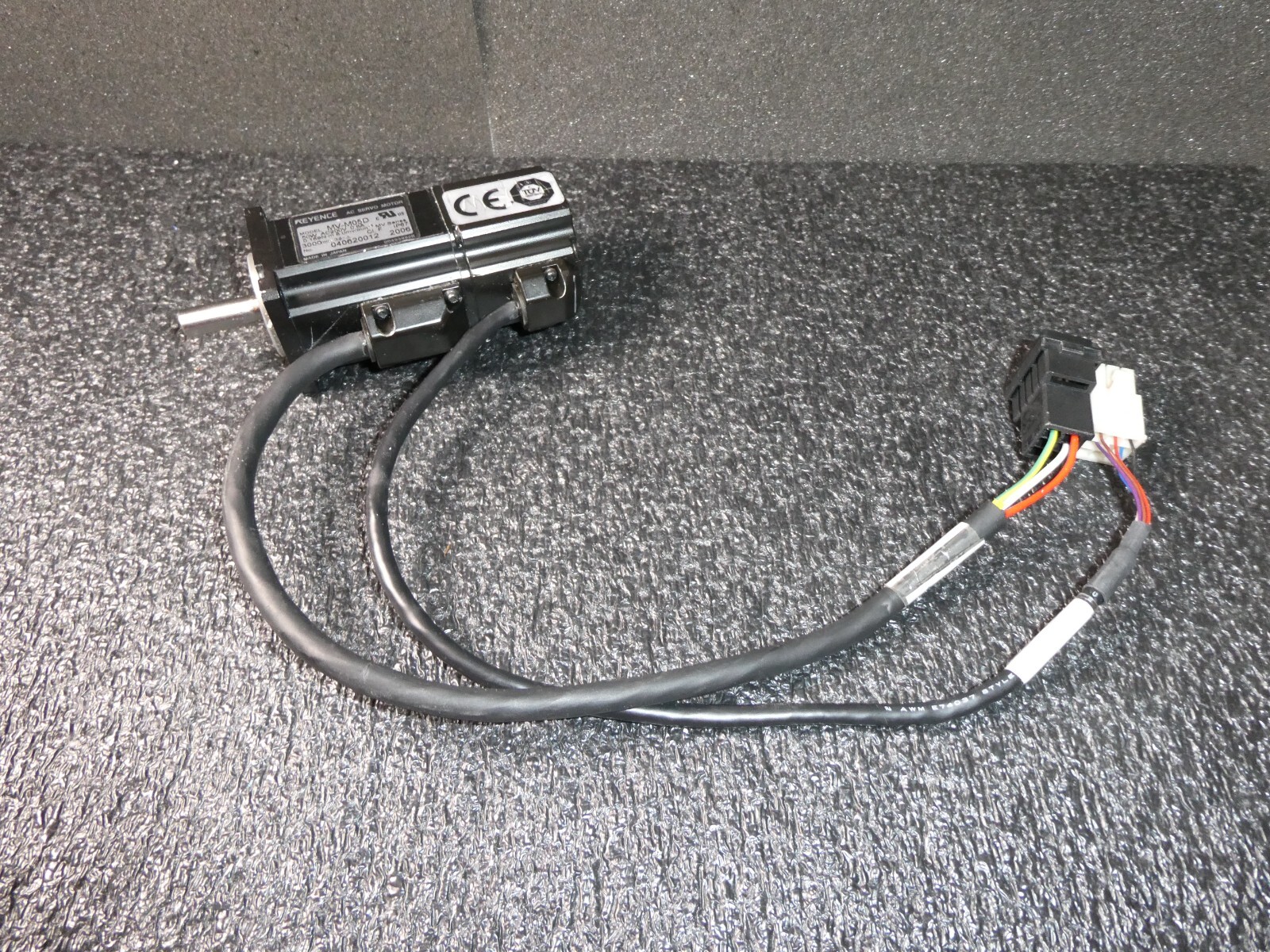 Keyence MV-M05D AC Servo 200V 50W 0.8A IP67 Series | eBay