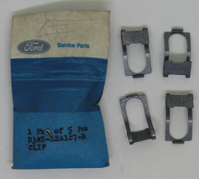 NEW FORD MOTOR COMPANY GENUINE OEM CLIP LOT OF 4 PART NO. D3AZ-12A187-B ...