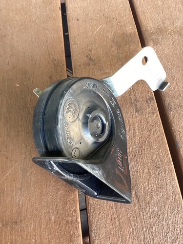 VE Holden Commodore Sedan Horn | eBay