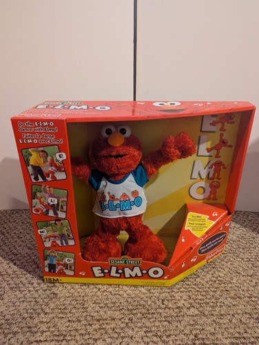 E-L-M-O Elmo Spells His Name 2003 YMCA Parody Singing Elmo-In Original ...