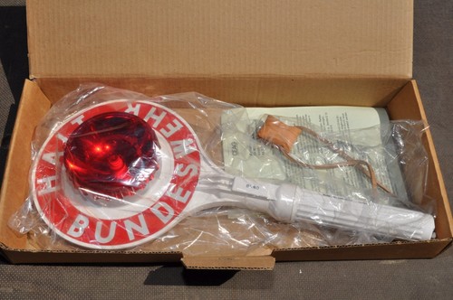 Winkerkelle // Signalkelle mit Beleuchtung // Ex. Bundeswehr ...