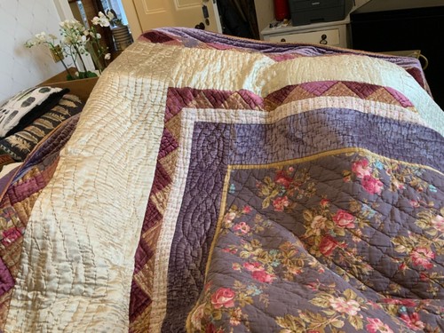 Huge Luxurious Vintage Durham Quilt bedspread florals and satins 103" x ...