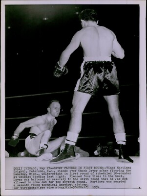 LD210 1954 Wire Photo VINCE MARTINEZ CHUCK DAVEY Welterweight Boxing ...