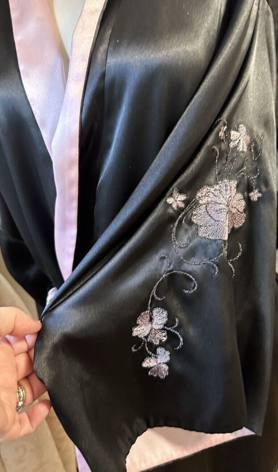 Morgan Taylor Intimates Black/ Pink Robe Lingerie Embroidery Flowers ...