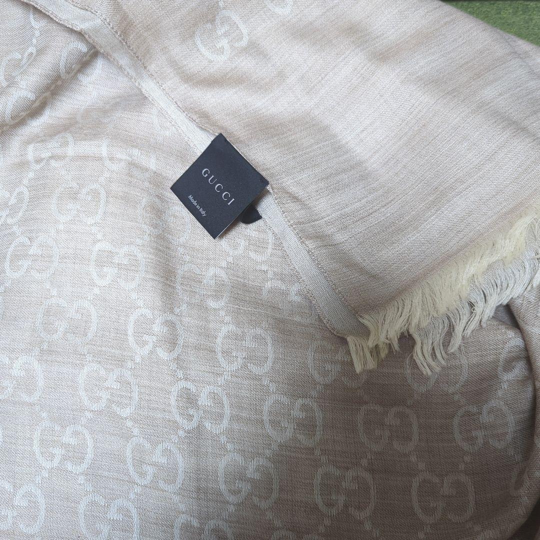 GUCCI Scarf Shawl Black Wool with Fringes 140cm | eBay GUCCI Scarf Shawl Black Wool with Fringes 140cm | eBay