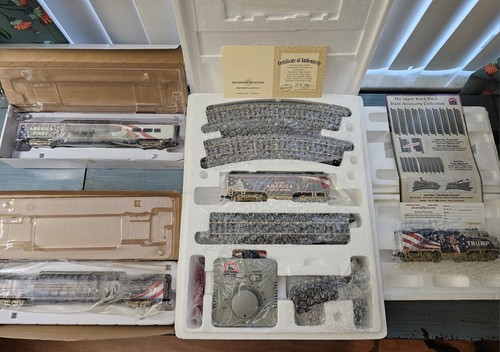 TRUMP EXPRESS TRAIN SET! Hawthorne Village Bradford Exchg Engine 3 Cars ...