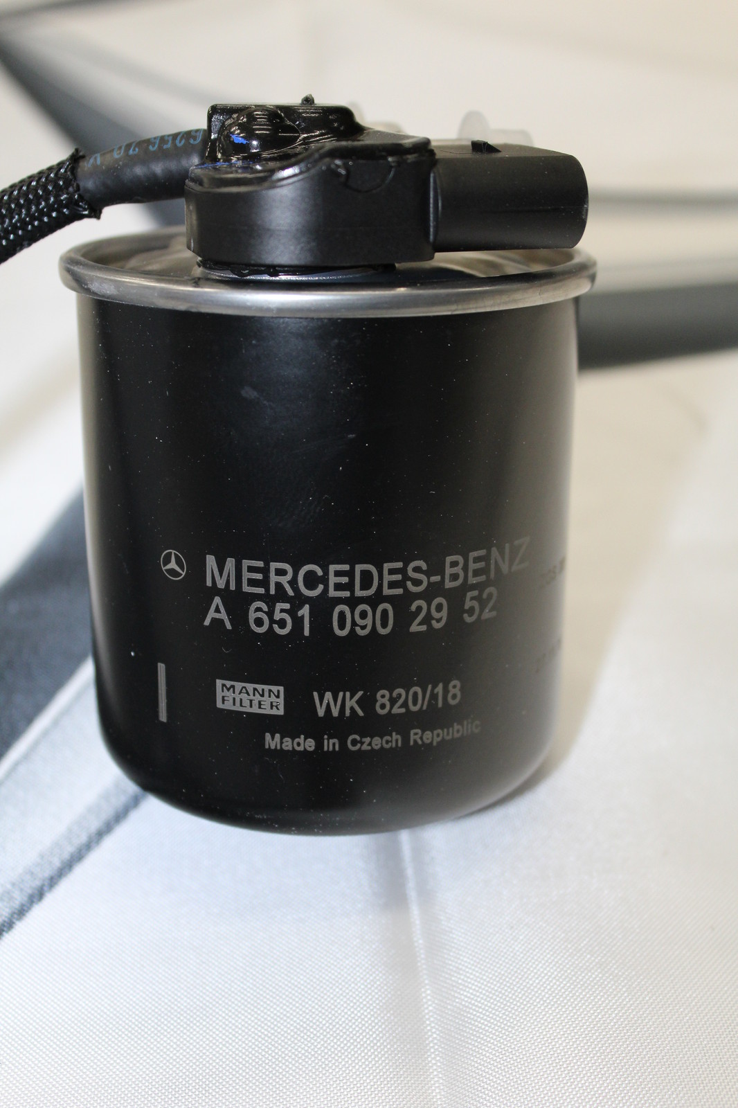 NEW Genuine Mercedes-Benz OM651 Engine Fuel Filter With Sensor ...