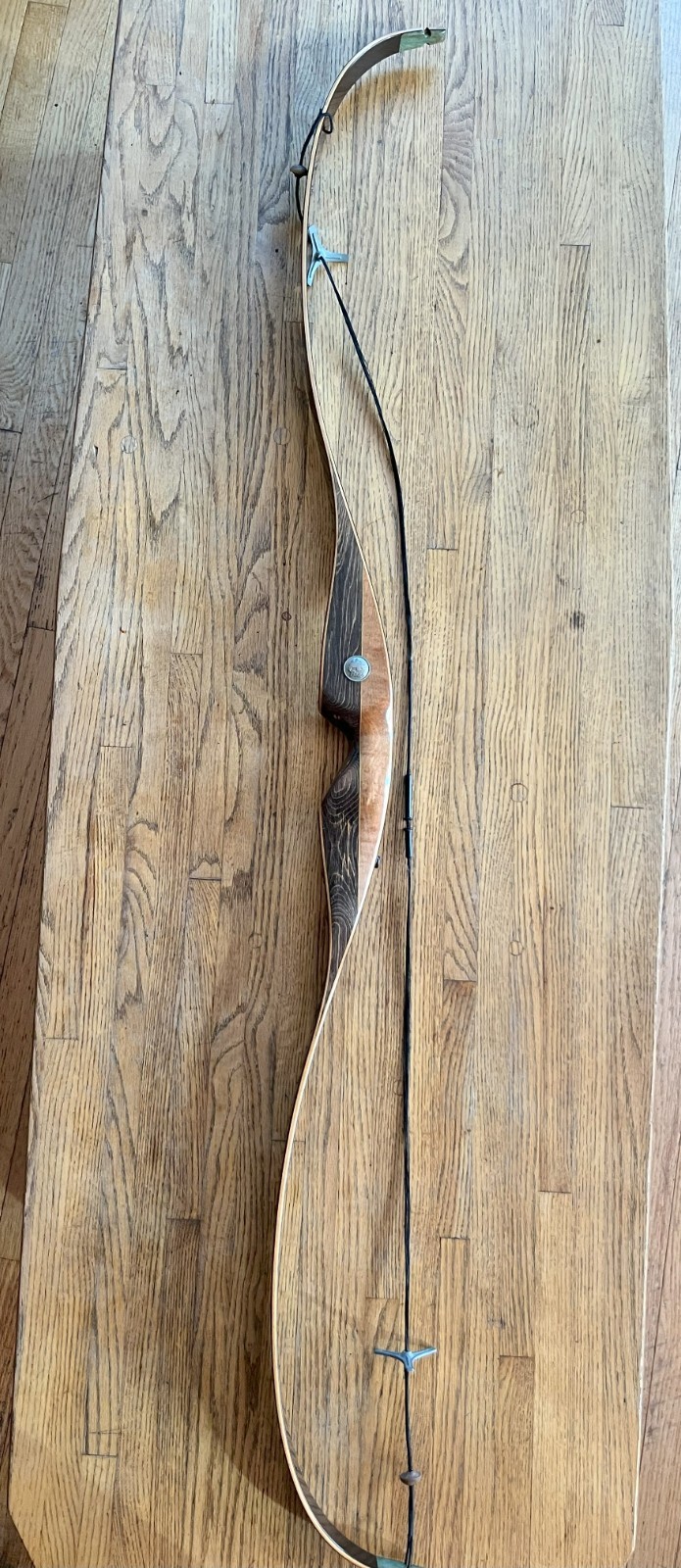 GORGEOUS Vintage (1972) Bear Archery Grizzly Recurve Bow 45# AMO-58 ...