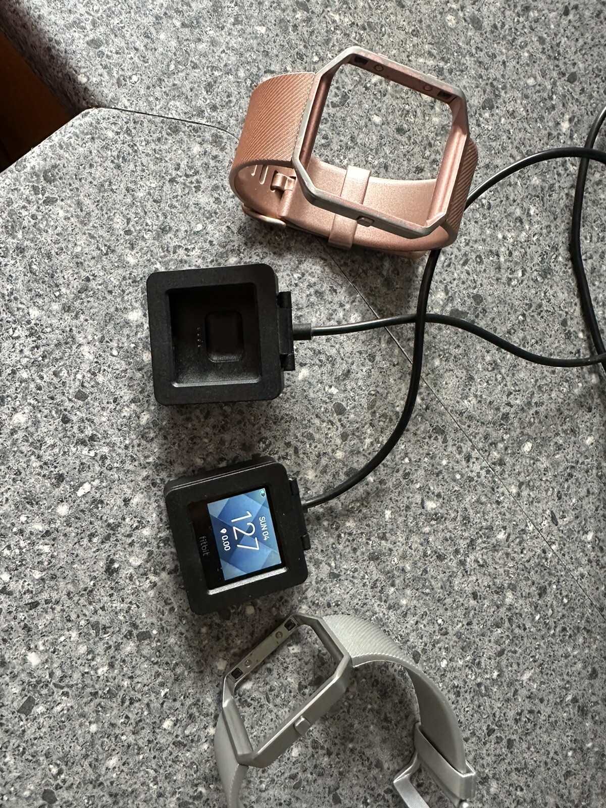 Fitbit Blaze Smart Watch + 2 Straps And Chargers 810351026716 | eBay