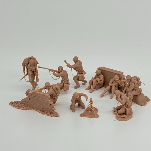 1/72 Scale Resin Model US soldiers protect comrades in bunker tabletop ...
