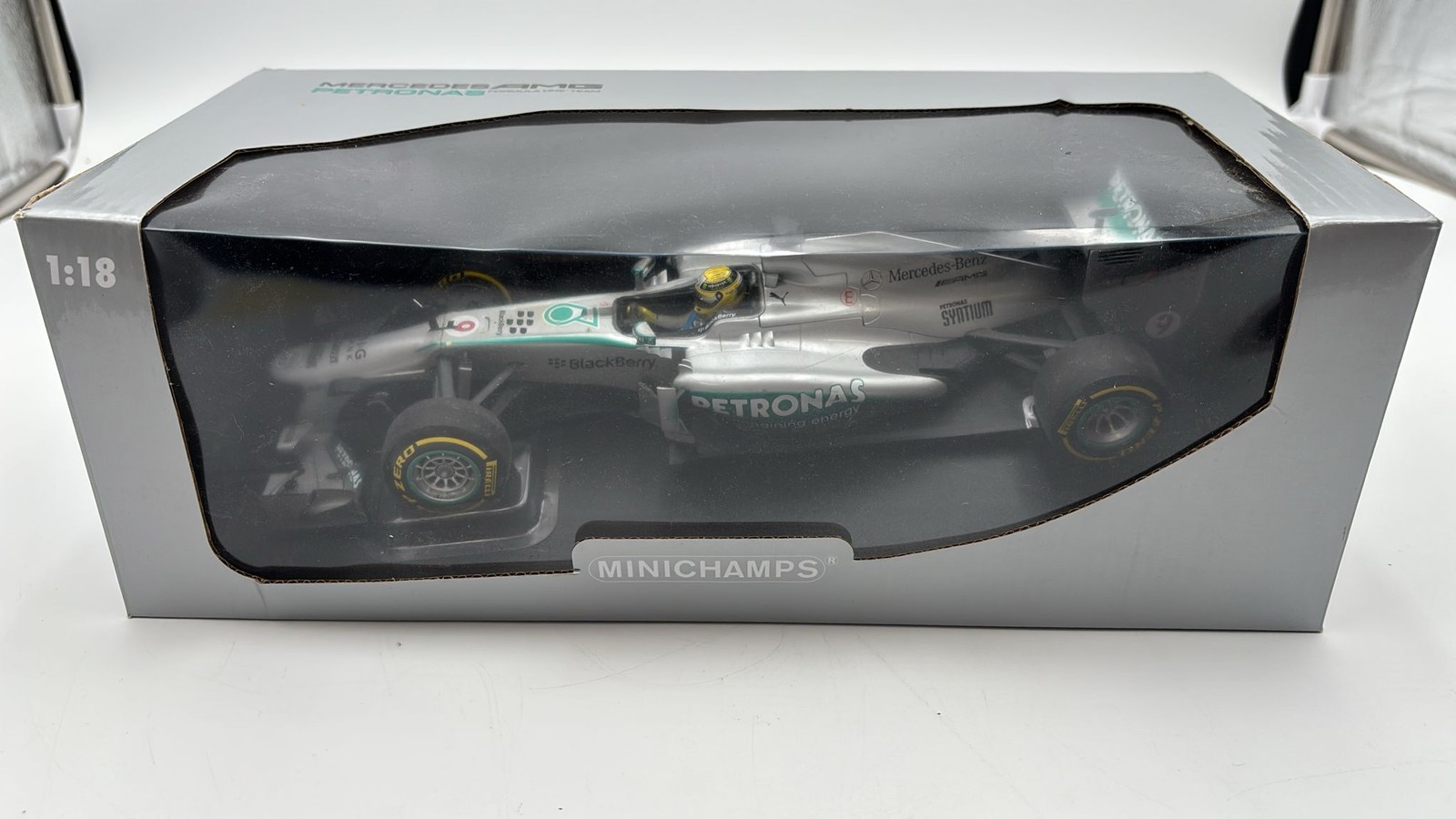 MIN110130009 Minichamps Mercedes-AMG F1 W04 Rosberg China GP 2013 1/18 ...
