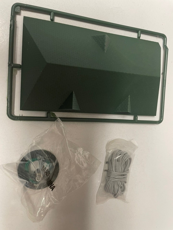 LIFE LIKE HO SCALE DICKERSON STATION COMPLETE KIT WITH LIGHT AND WIRING ...