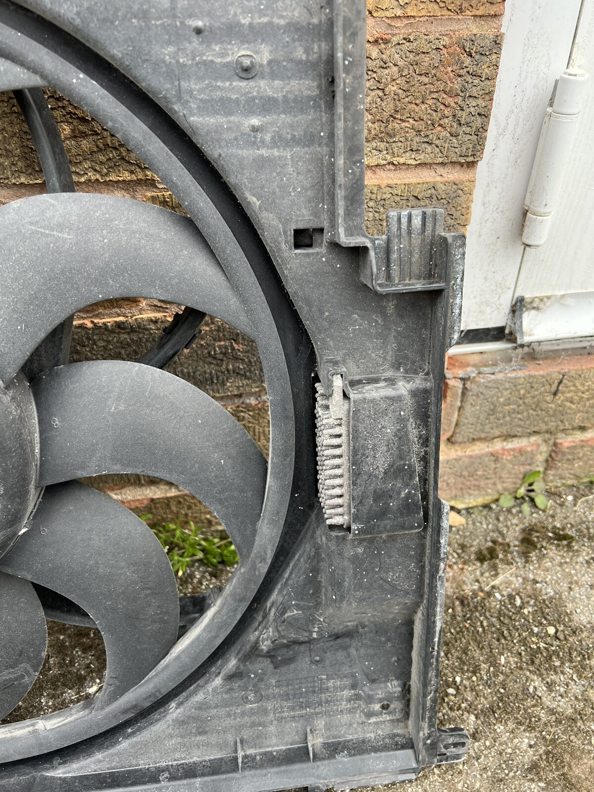 2014 BMW 4 SERIES F32 F33 ENGINE COOLING FAN WITH RESISTOR ( 7608410-04 ...