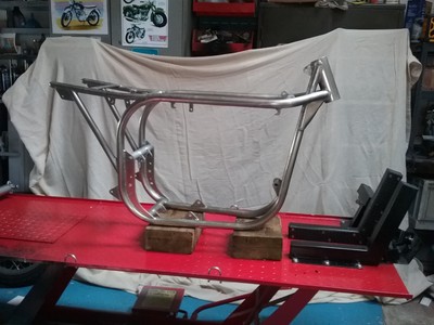 Norton wide line featherbed frame( bare frame) | eBay UK