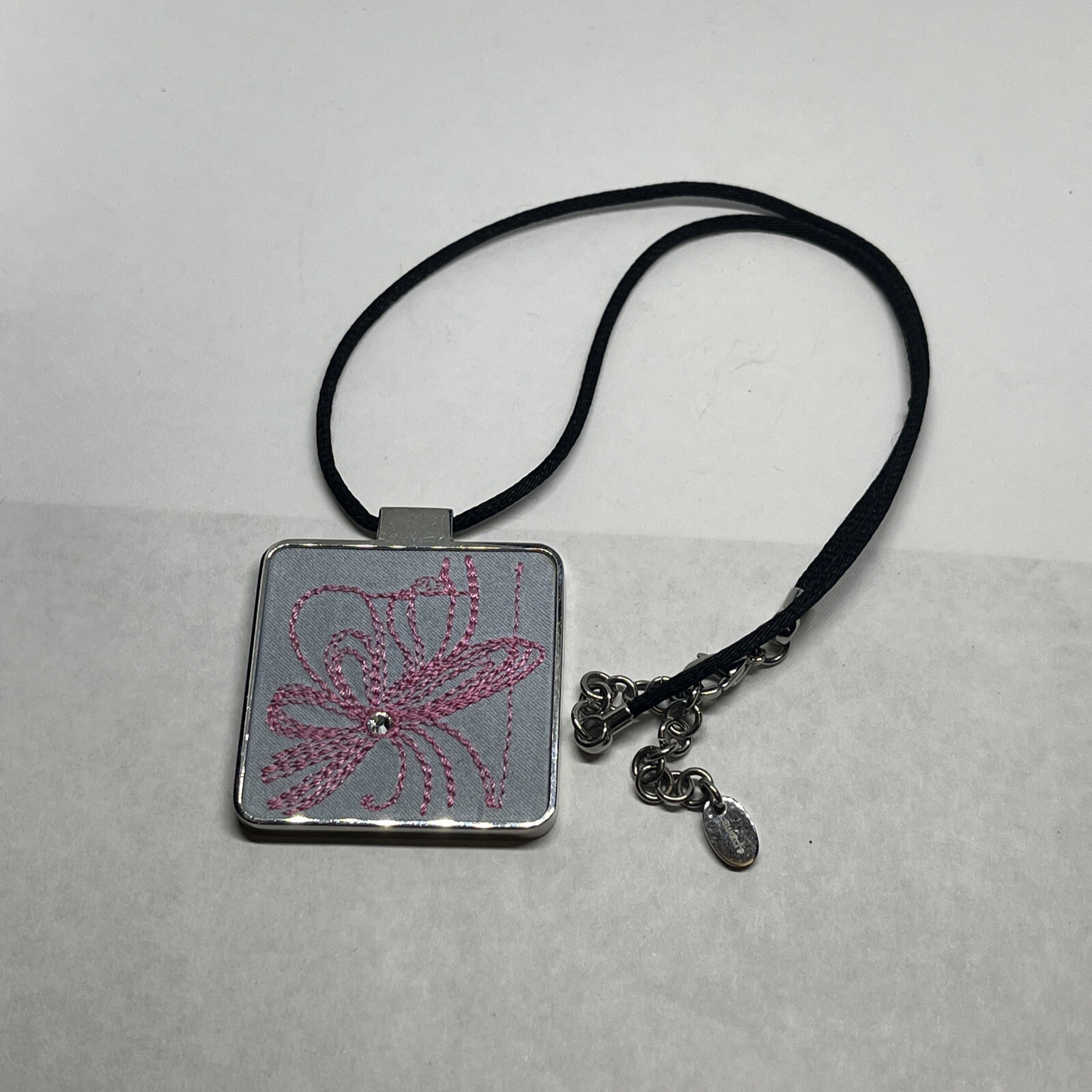 Swatch Bijoux Jewelry: Necklace " Flowercage " Amulet/Butterfly A | eBay