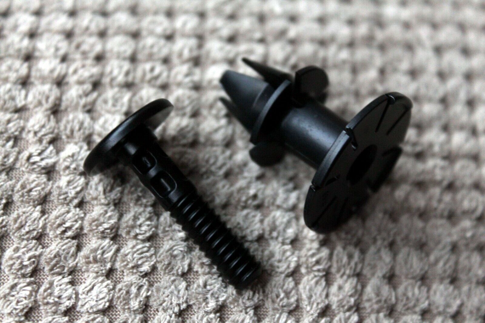 OE BMW E87 E90 E92 Side Sill Skirt Plastic Spacer Clip & Fixating ...