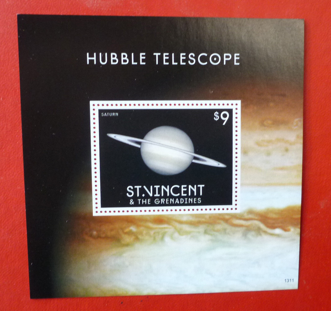 2013 St VINCENT HUBBLE TELESCOPE SATURN STAMP MINI SHEET | eBay