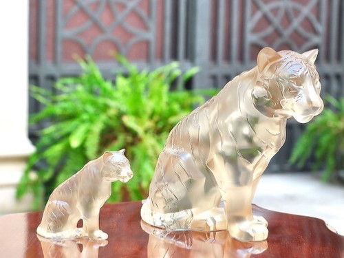 LALIQUE CRYSTAL SITTING TIGER GOLD LUSTER FIGURINE feline cat figure ...