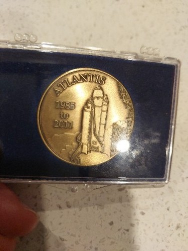 Shuttle Atlantis Commemorative Coin NASA 1985 - 2011 Kennedy Space ...
