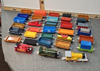 LOT (30) Thomas & Friends Trackmaster Cargo, Freight, Cars & 3 Engines ...