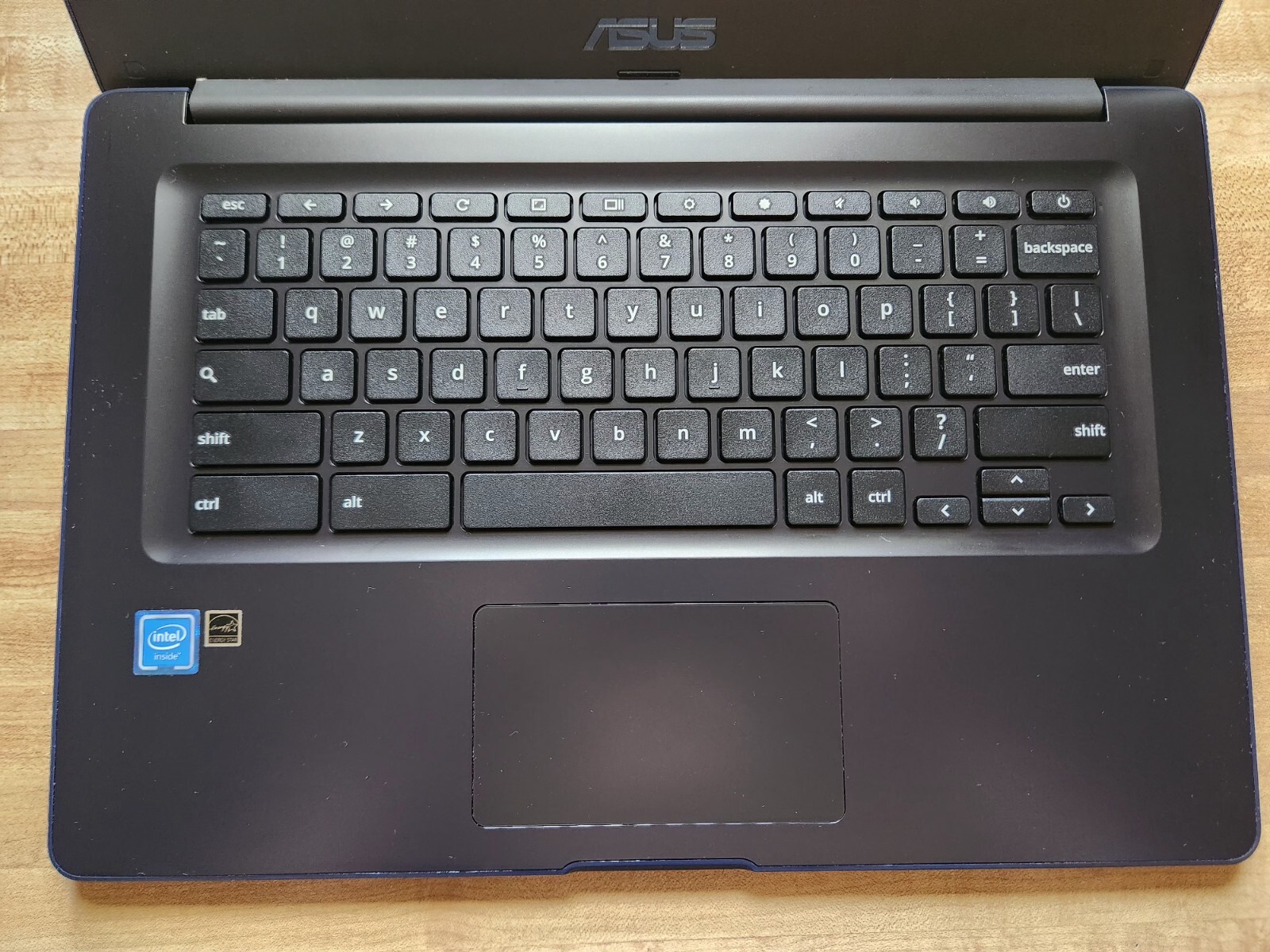 ASUS C403N Chromebook 32GB eMMC 4GB RAM Intel Celeron N3350 @ 1.10GHz ...