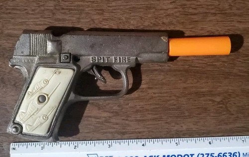 Vintage Stevens SPIT FIRE Cap Gun Cast Iron White Grips Works | eBay