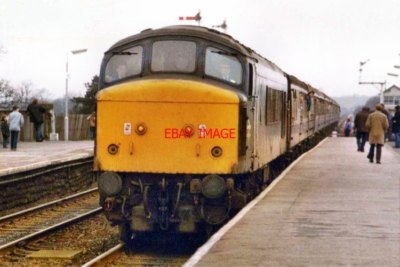 PHOTO 1982 'PEAK' DIESEL NO 45110 AT APPLEBY RAILWAY STATION CLASS 45 ...